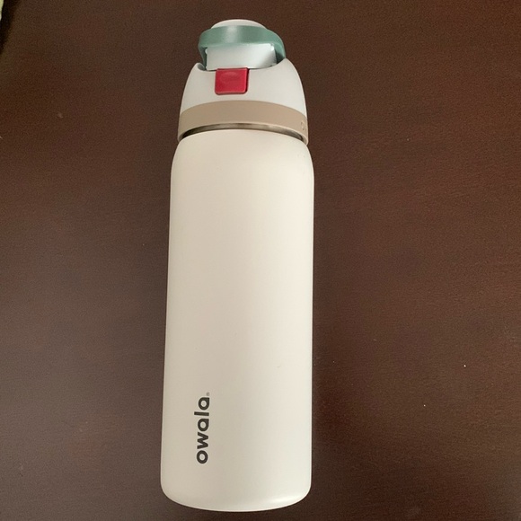owala | Accessories | 32oz Owala | Poshmark